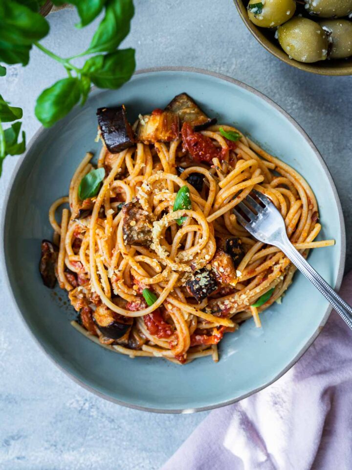 Broccoli Pasta (Green Pasta) - Six Hungry Feet - Pasta
