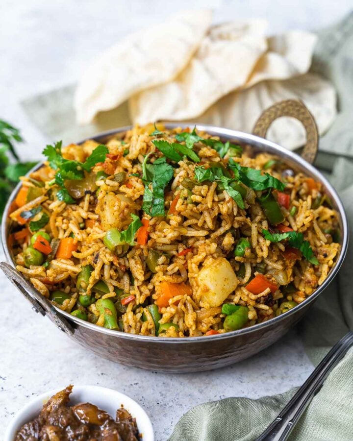 Tawa Pulao (Mumbai Style) - Six Hungry Feet