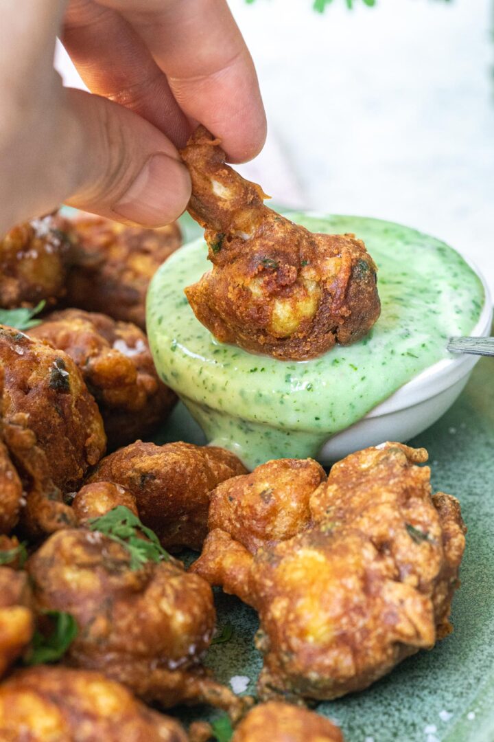 Gobi Pakora (Cauliflower Pakoda) - Six Hungry Feet