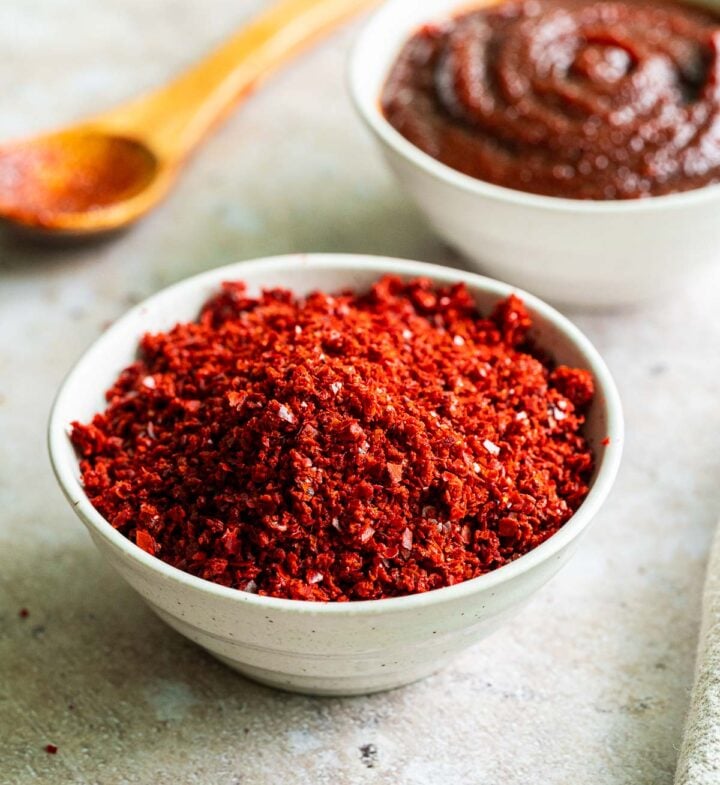 Gochugaru vs Gochujang, two popular Korean Ingredients - Six Hungry Feet
